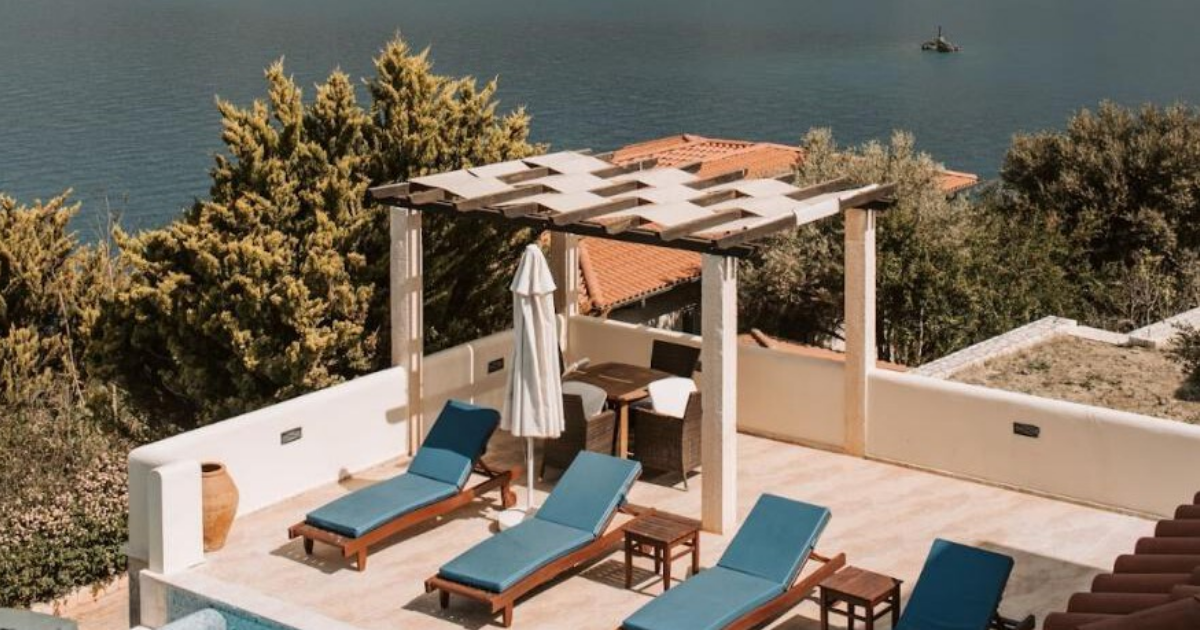 A Guide for Choosing Outdoor Furniture