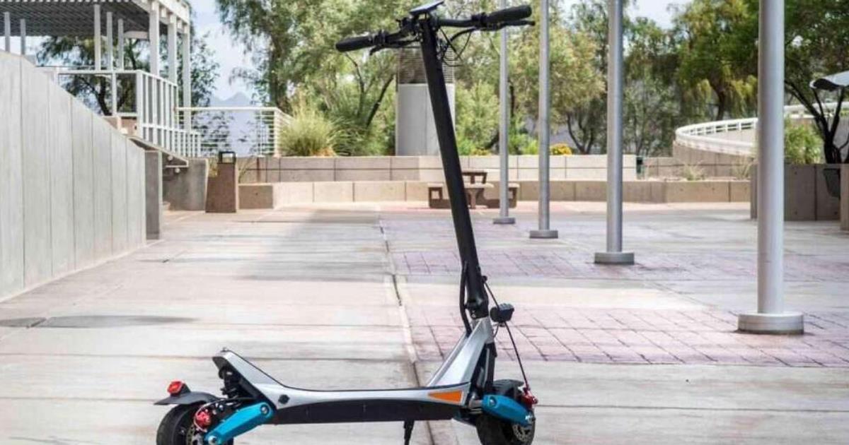 What is the controller used in dual motor electric scooters?